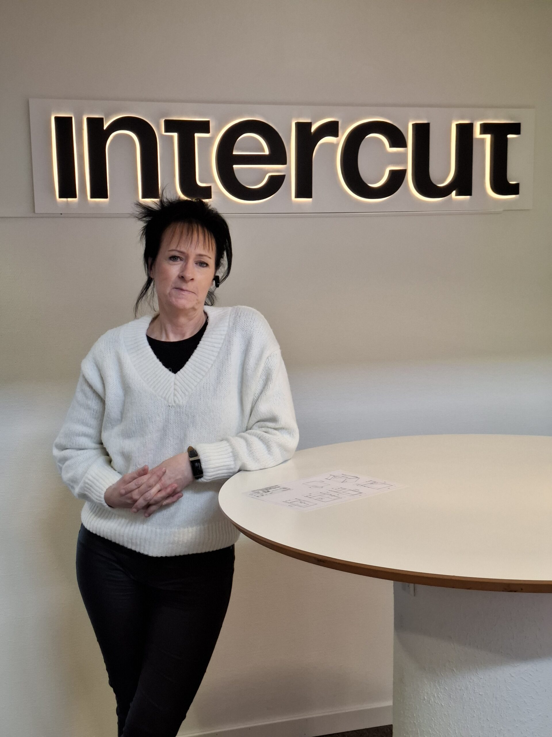 Intercut är en komplett leverantör av maskiner för bearbetning av plåt ...